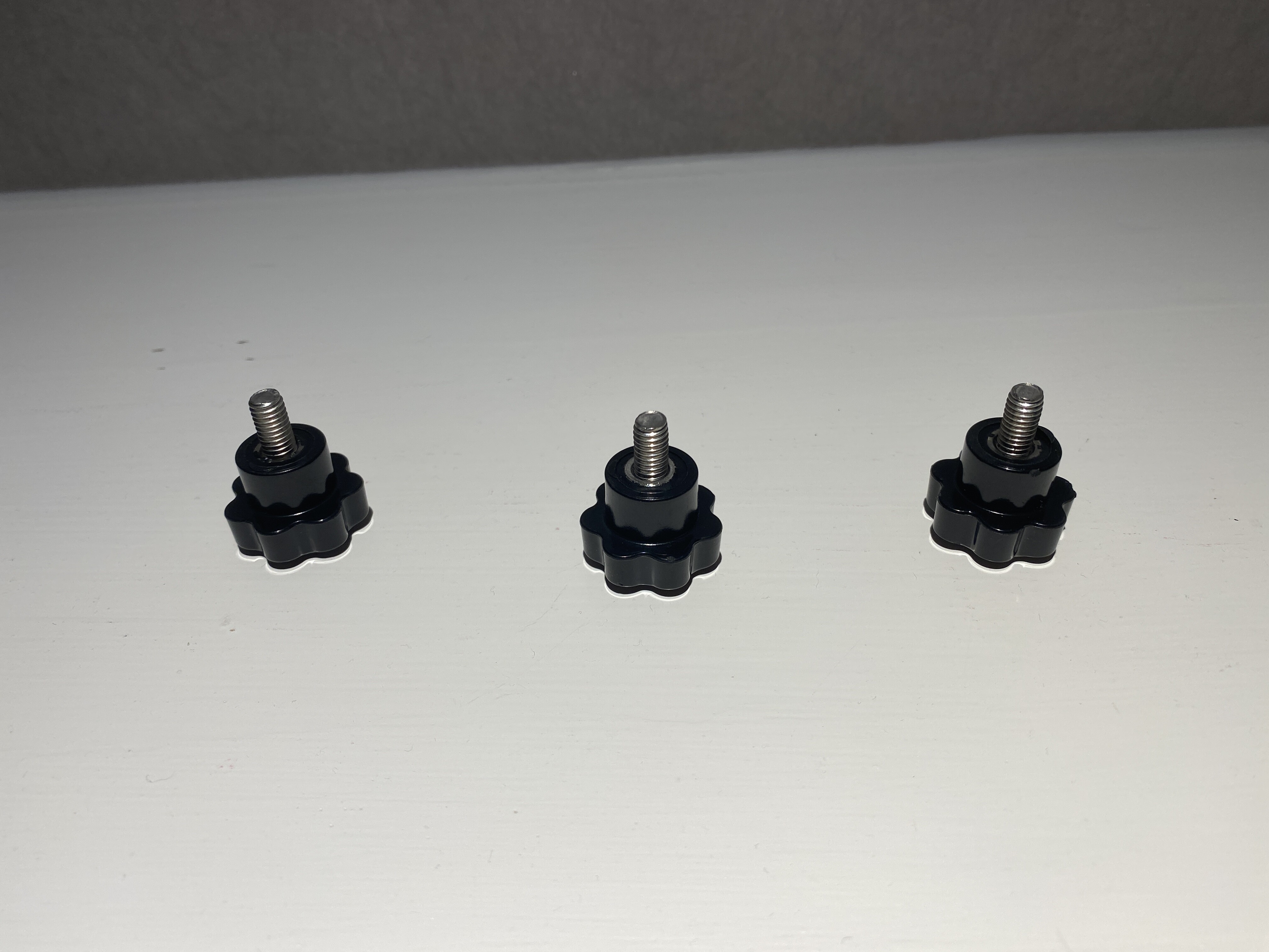 What size are these speaker stand height knobs? - Other Gear - Elektronauts